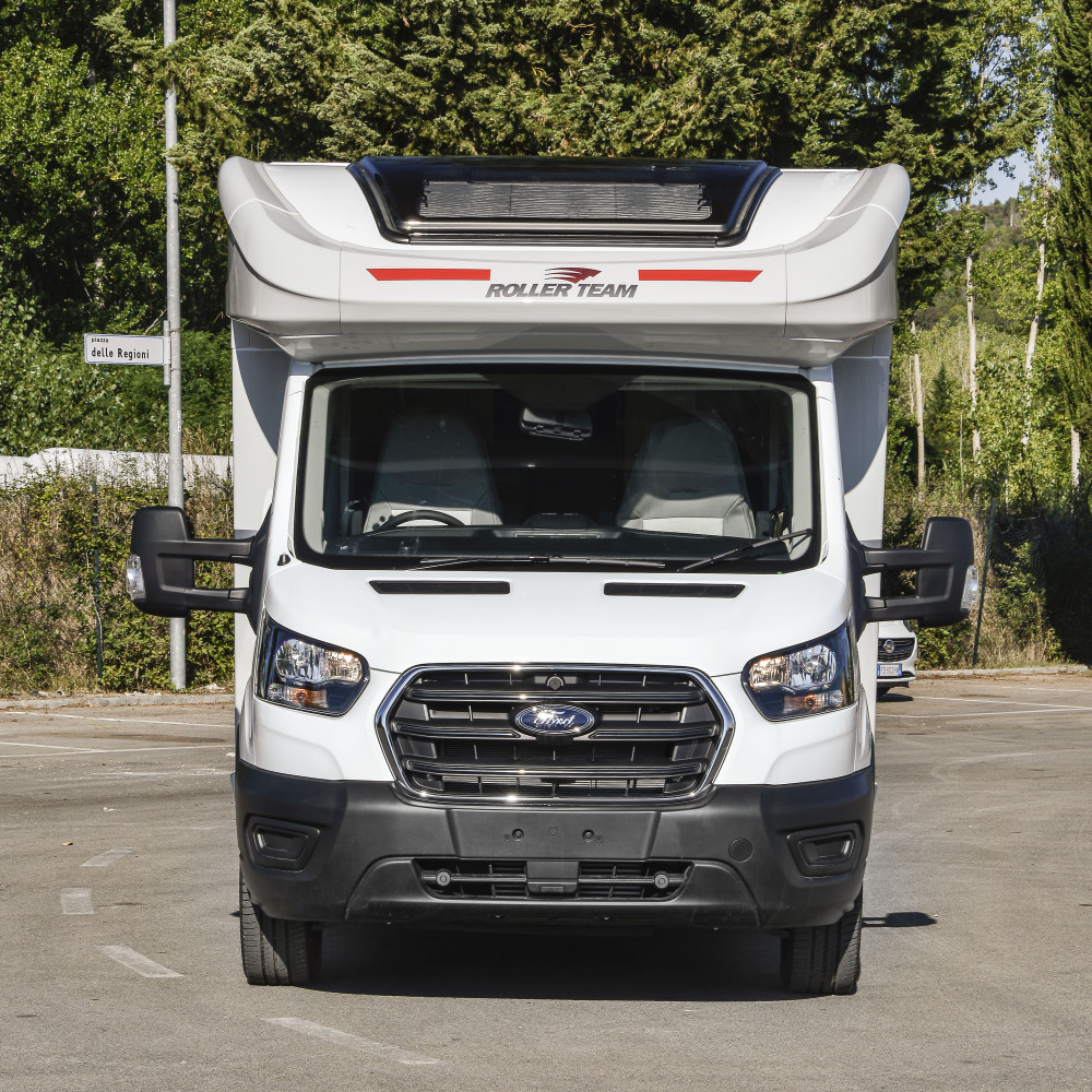Roller Team Zefiro 696 Ford Motorhome | Specs & Layout