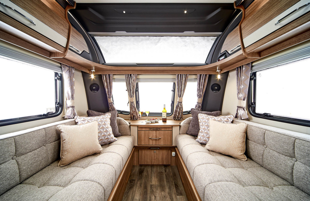 Coachman VIP 675