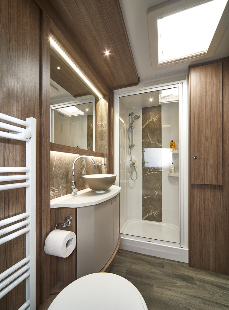 Coachman VIP 460 | Premium 2-Berth Touring Caravan