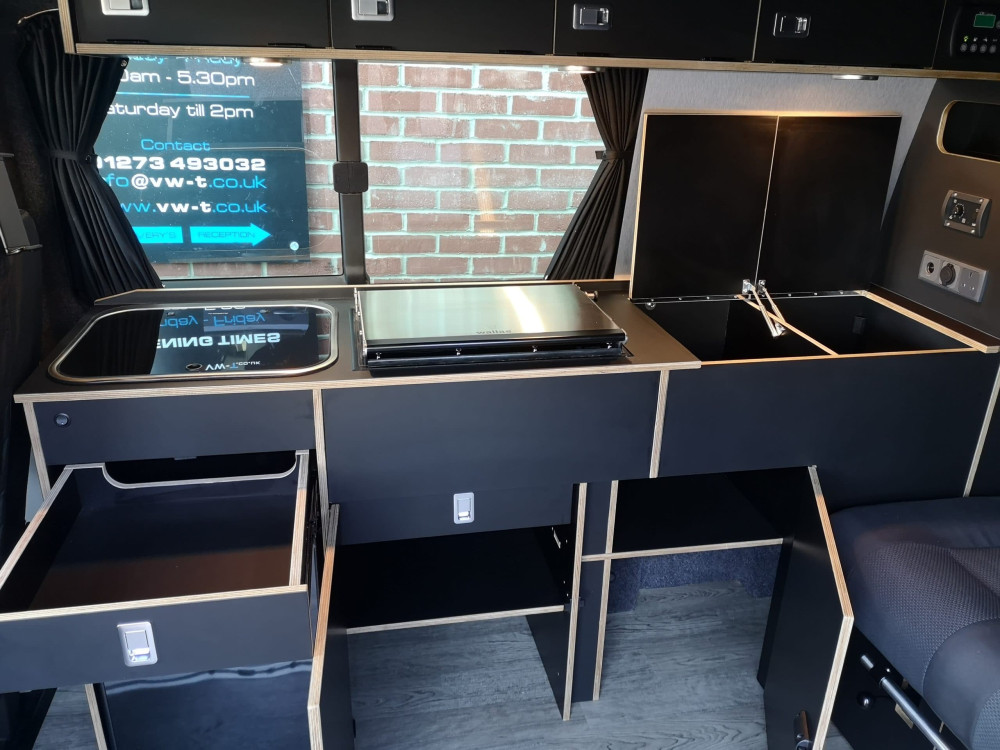 Volkswagen Transporter Elements Edition LWB T6.1 Highline T30 VW