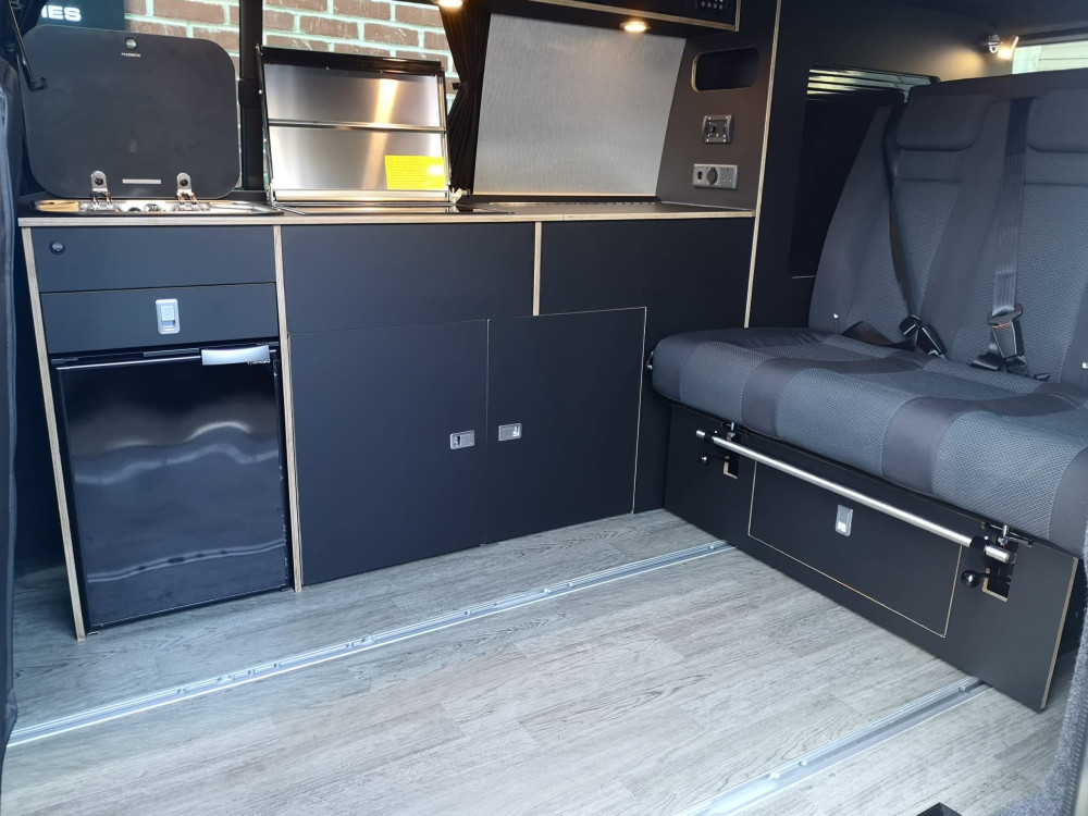 Volkswagen Transporter Elements Edition LWB T6.1 Highline T30 VW