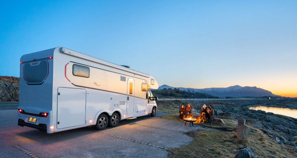 Dethleffs XL A 7872-2 Family Fiat overcab bed motorhome