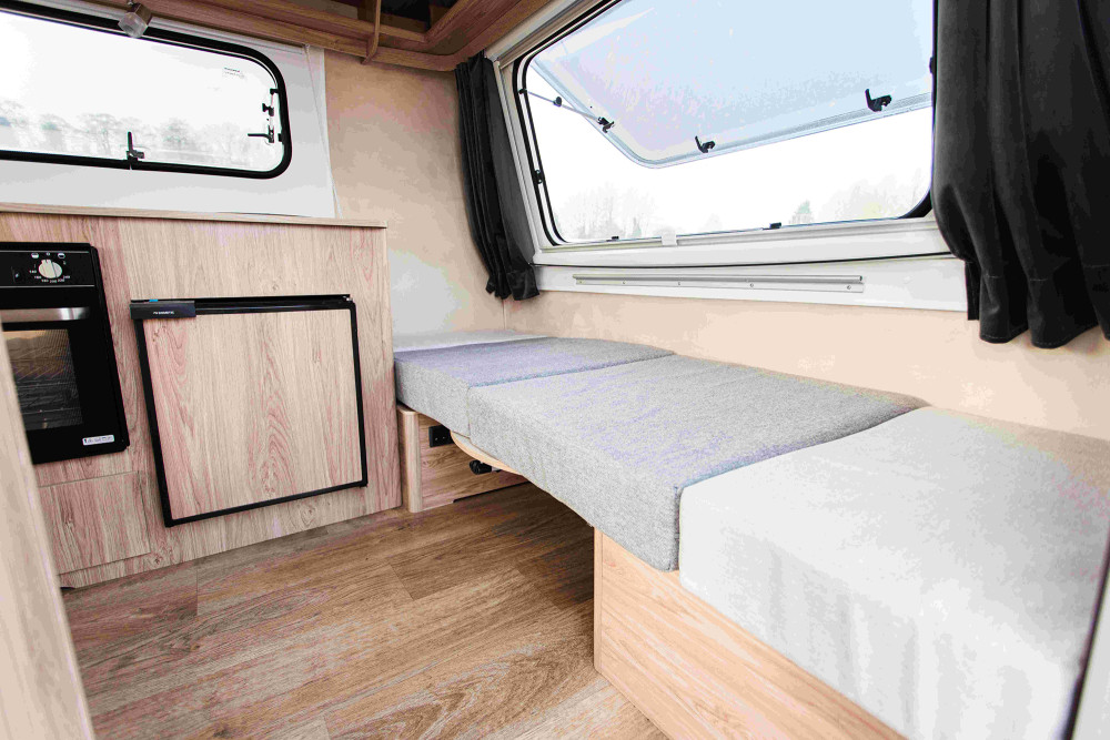 Freedom Sunseeker Classic 3-berth micro caravan